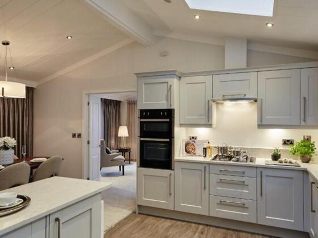 2 Bedroom Bungalow Ely Road Ely Road 101379139