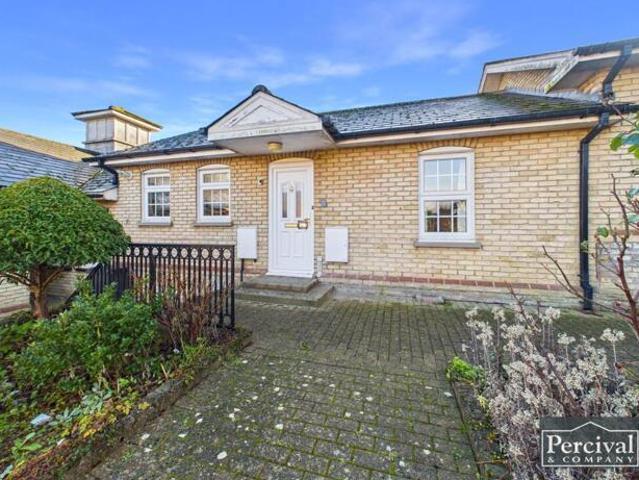 2 Bedroom Bungalow Essex Essex LS98404539
