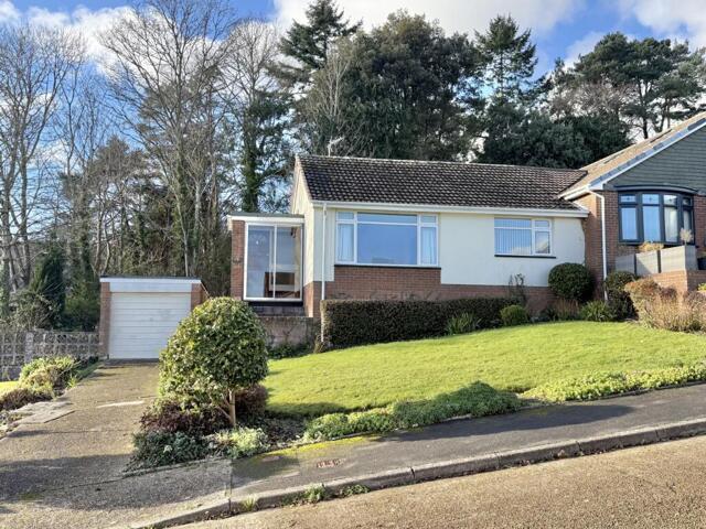 2 Bedroom Bungalow Exeter Devon LS98834706