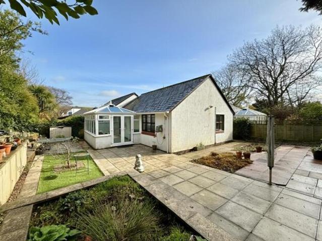 2 Bedroom Bungalow Exeter Devon LS99344625