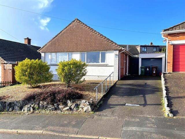 2 Bedroom Bungalow Exeter Devon 99203936