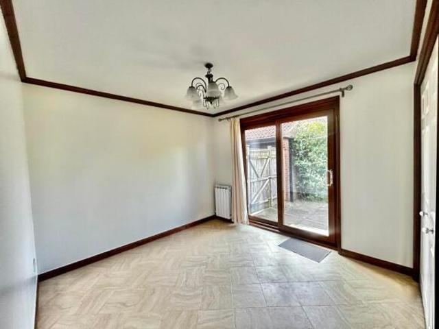 2 bedroom bungalow for rent in Arthurs Avenue, HARROGATE, HG2