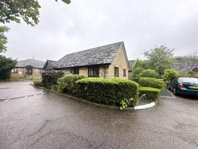 2 bedroom bungalow for rent in Ash Grove, Burwell, Cambridge.