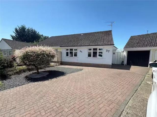 2 bedroom bungalow for rent in Badger Way, Verwood, Dorset, BH31