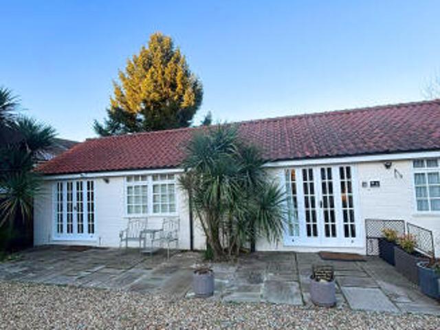 2 bedroom bungalow for rent in Bail Mews, Lincoln, LN1