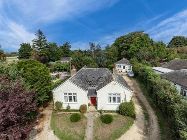2 Bedroom Bungalow For Rent In Bampton, Oxfordshire