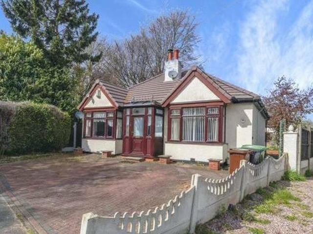 2 bedroom bungalow for rent in Beaconsfield Drive Wolverhampton WV4