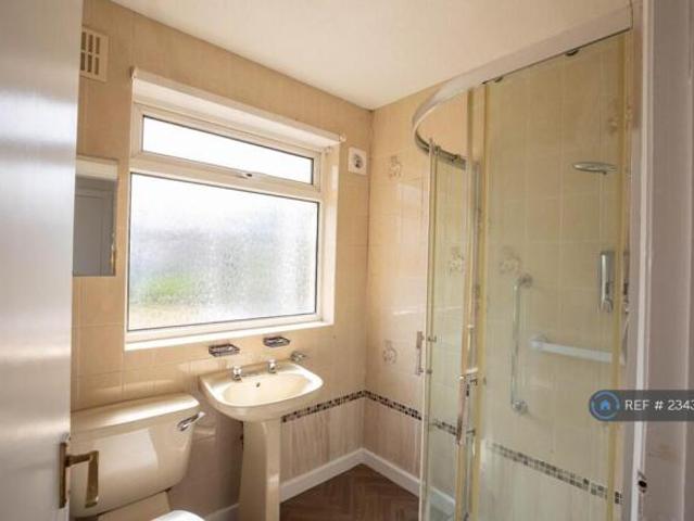 2 bedroom bungalow for rent in Gain Lane, Bradford, BD3