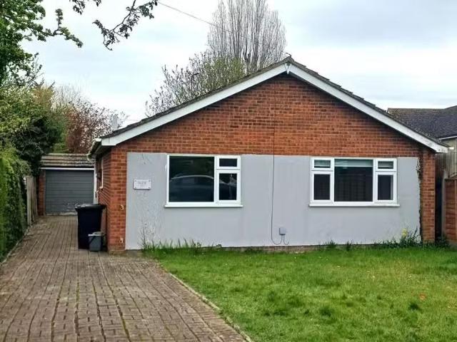 2 bedroom bungalow for rent in Glenside, Whitstable, Kent, CT5