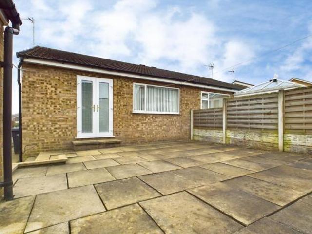 2 bedroom bungalow for rent in Dryden Close, Harrogate, HG1