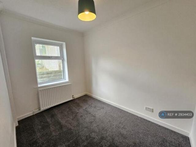 2 bedroom bungalow for rent in Kilner Bank, Huddersfield, HD5