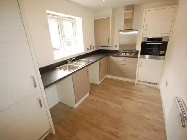 2 bedroom bungalow for rent in Hutton Way, Framwellgate Moor.