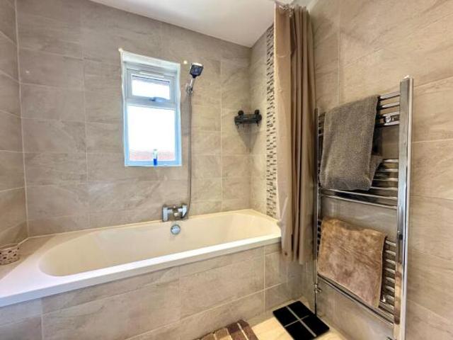 2 bedroom bungalow for rent in Mossbank Drive, Glasgow, G33