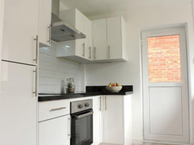 2 bedroom bungalow for rent in Maes Yr Efail, Swansea, SA2