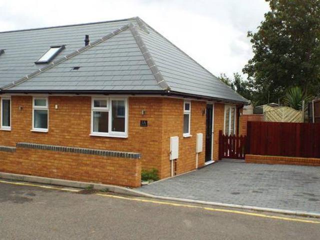 2 bedroom bungalow for rent in Merlin Way Gillingham ME7