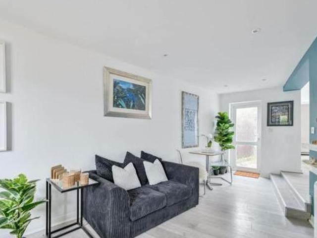 2 Bedroom Bungalow For Rent In Norbury, London