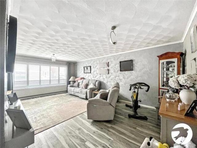 2 bedroom bungalow for rent in School Lane, Lower Halstow, Sittingbourne, Kent, ME9
