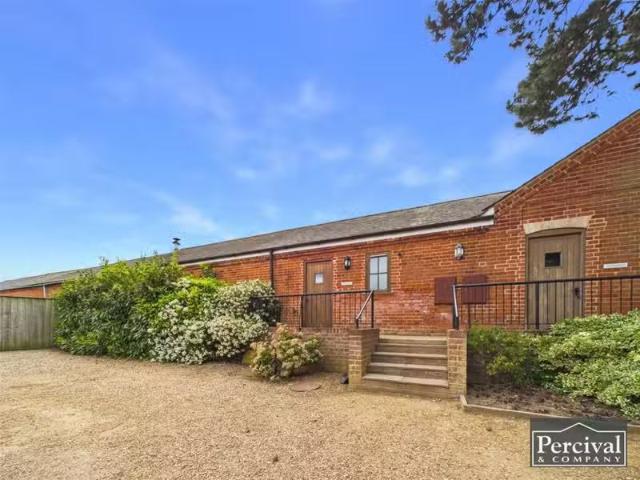 2 bedroom bungalow for rent in Sherbourne Street, Edwardstone.