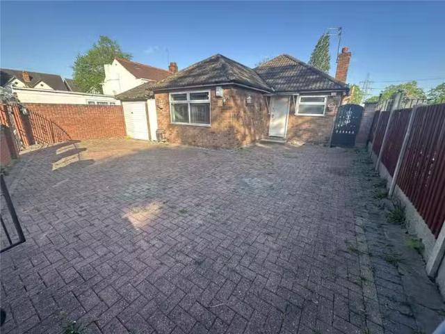 2 bedroom bungalow for rent in Stoneyhurst Road, Birmingham, B24