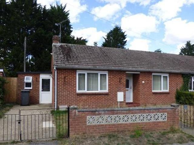 2 bedroom bungalow for rent in Priestlands Romsey SO51