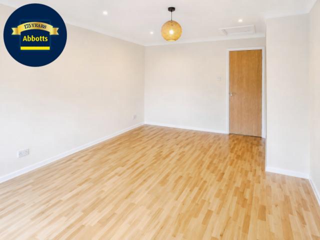 2 bedroom bungalow for rent in Redmayne Drive, Chelmsford, CM2