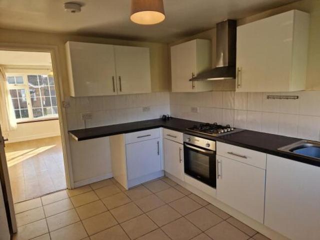 2 bedroom bungalow for rent in Wolsey Drive, Leicester, LE6