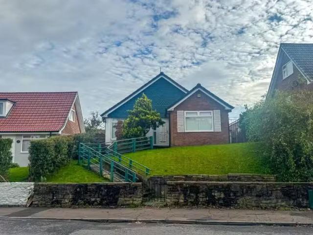 2 bedroom bungalow for rent in Walshaw Road, Bury, Greater Man.