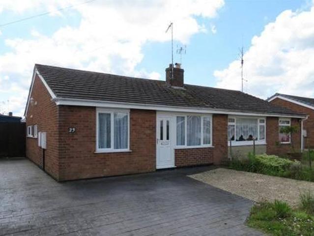 2 bedroom bungalow for rent in Whitehouse Road Sawtry Huntingdon Cambs PE28