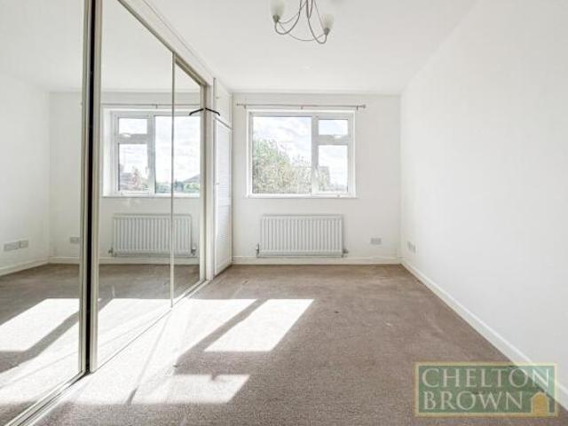 2 bedroom bungalow for rent in Templar Drive, Northampton, Northamptonshire, NN2