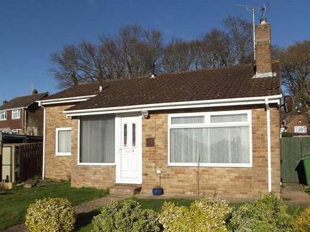 2 bedroom bungalow for rent in The Links ST LEONARDSONSEA TN38