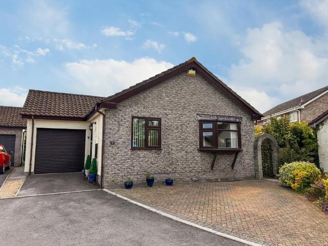 2 bedroom bungalow for sale