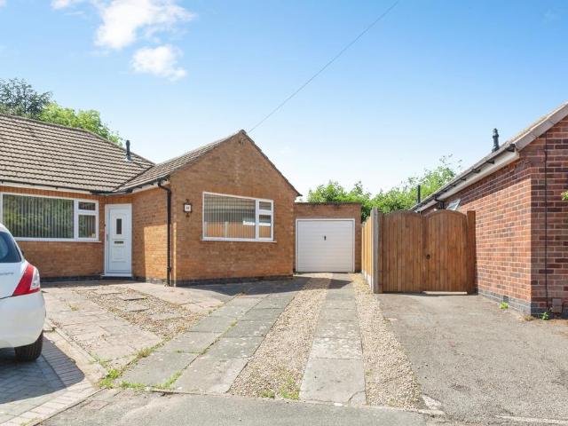 2 bedroom bungalow for sale