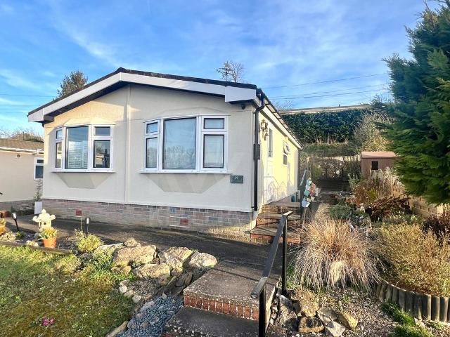 2 bedroom bungalow for sale