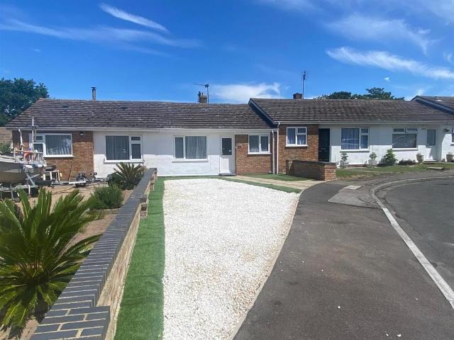 2 bedroom bungalow for sale