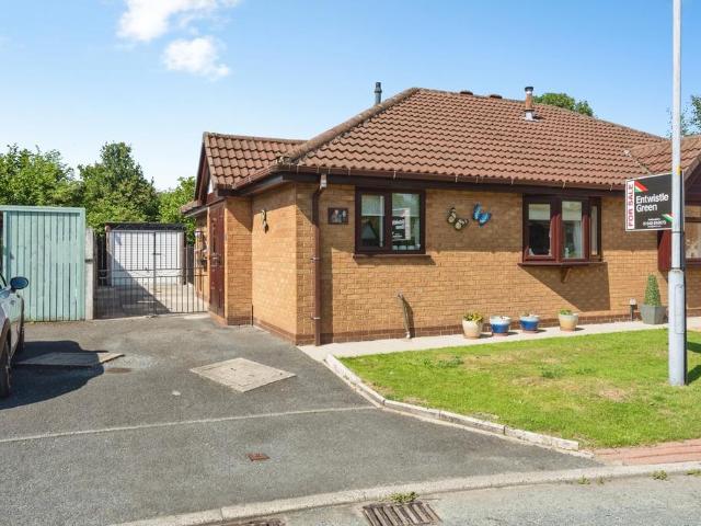 2 bedroom bungalow for sale