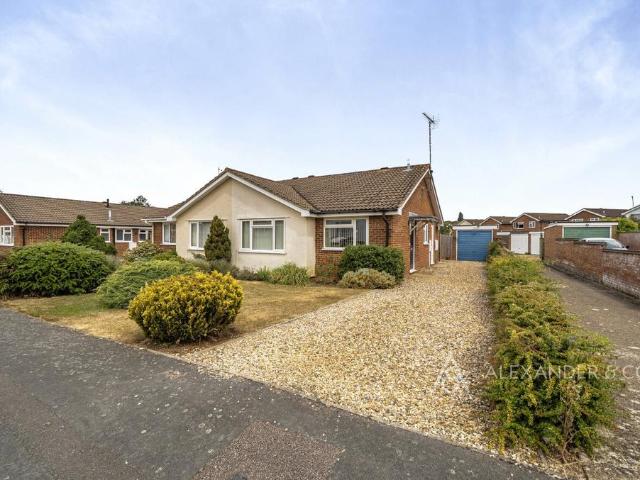 2 bedroom bungalow for sale