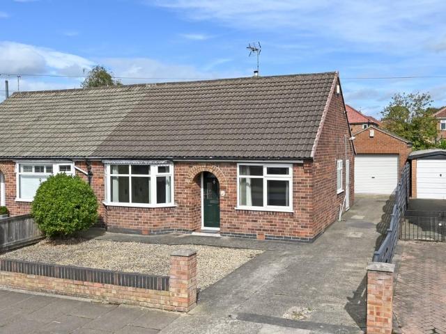 2 bedroom bungalow for sale