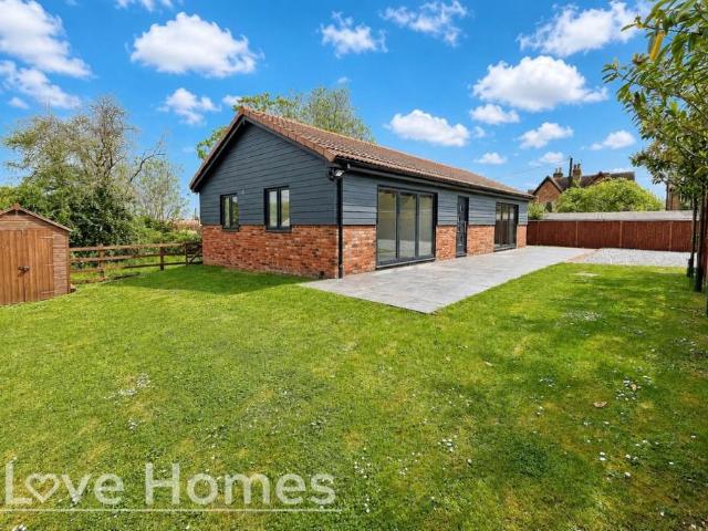 2 bedroom bungalow for sale