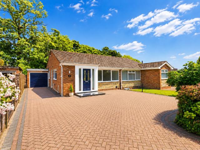 2 bedroom bungalow for sale