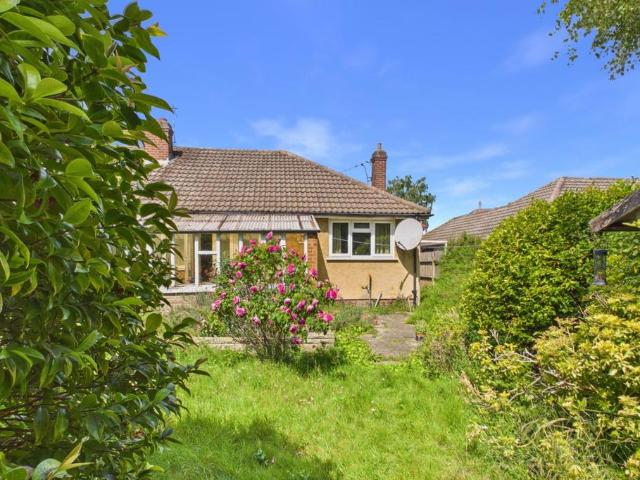 2 bedroom bungalow for sale