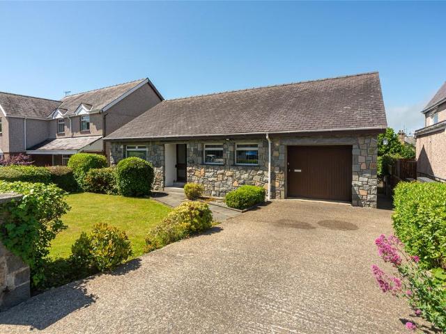 2 bedroom bungalow for sale