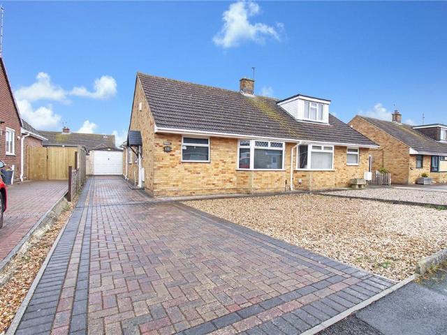 2 bedroom bungalow for sale