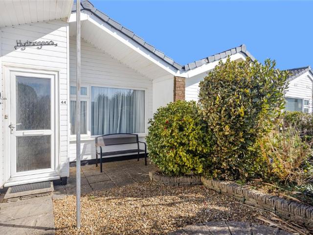 2 bedroom bungalow for sale