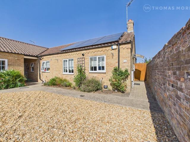 2 bedroom bungalow for sale