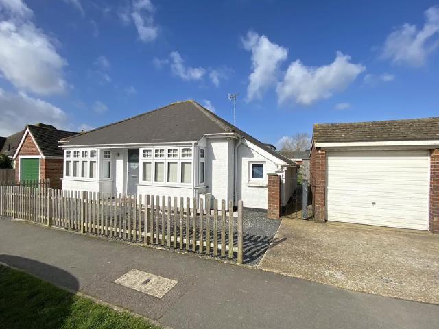 2 bedroom bungalow for sale