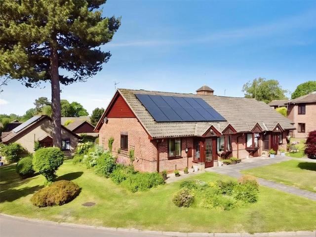 2 bedroom bungalow for sale