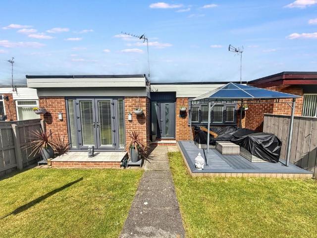 2 bedroom bungalow for sale