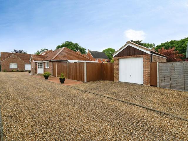 2 bedroom bungalow for sale