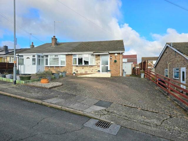 2 bedroom bungalow for sale