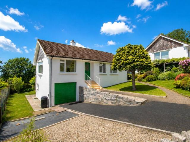 2 bedroom bungalow for sale